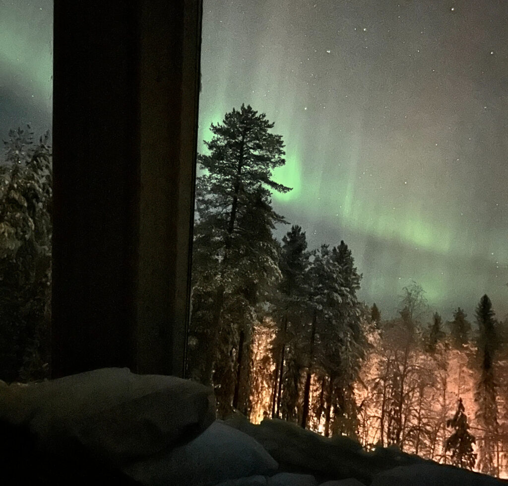 Sleeping under the Northern Lights: A Glass Cone in Swedish Lapland ...